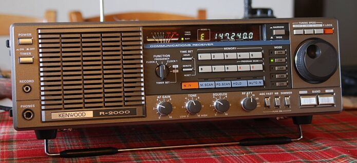 Kenwood R2000 Receiver - Dutch CB Group